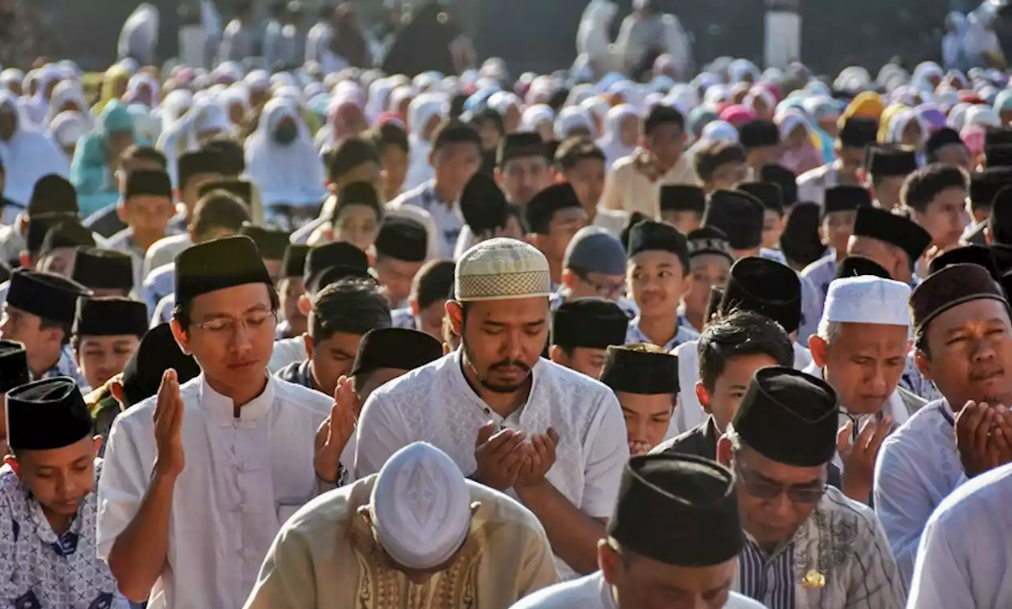 Ketika Umat Beriman Menciptakan Tuhan - Refleksi Jalan Pikiranmu